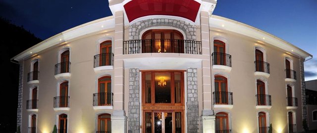 A Baños Hotel for a Hot Spring Bath Break in Ecuador